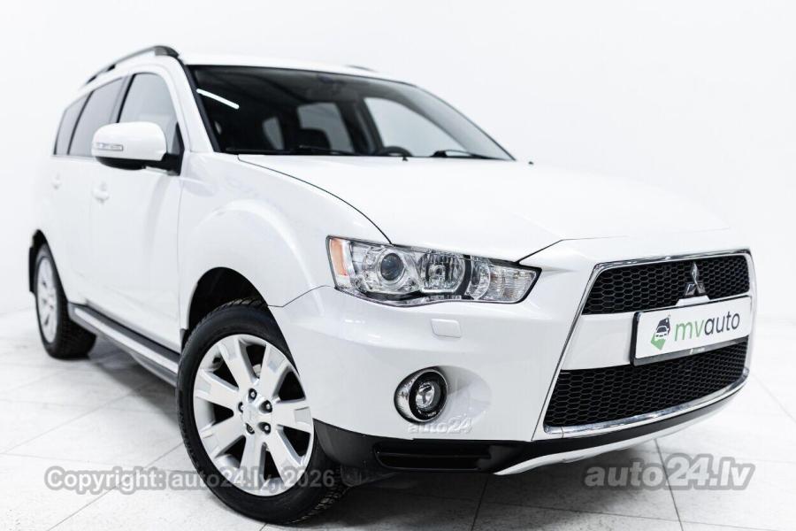 White Mitsubishi Outlander 2011 in Tallinn, with an engine capacity of 2.40 L and mileage of 164 thousand km for 5990 €, photo 3 on AUTOMOTO.COM.LV