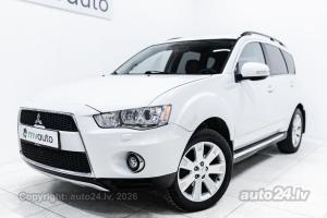 White Mitsubishi Outlander 2011 in Tallinn, with an engine capacity of 2.40 L and mileage of 164 thousand km for 5990 €, photo 5 on AUTOMOTO.COM.LV