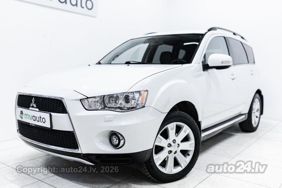 White Mitsubishi Outlander 2011 in Tallinn, with an engine capacity of 2.40 L and mileage of 164 thousand km for 5990 €, photo 5 on AUTOMOTO.COM.LV