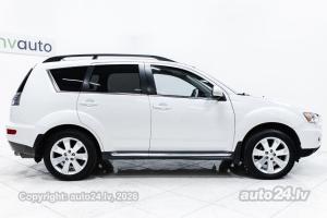 White Mitsubishi Outlander 2011 in Tallinn, with an engine capacity of 2.40 L and mileage of 164 thousand km for 5990 €, photo 9 on AUTOMOTO.COM.LV