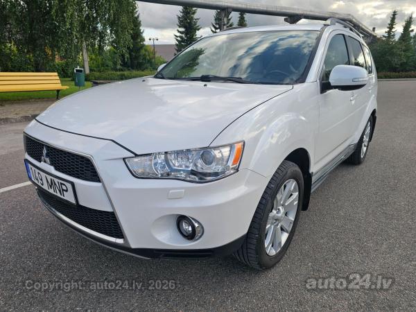 White Mitsubishi Outlander 2011 in Paide, with an engine capacity of 2.40 L and mileage of 135 thousand km for 5990 €, photo 1 on AUTOMOTO.COM.LV