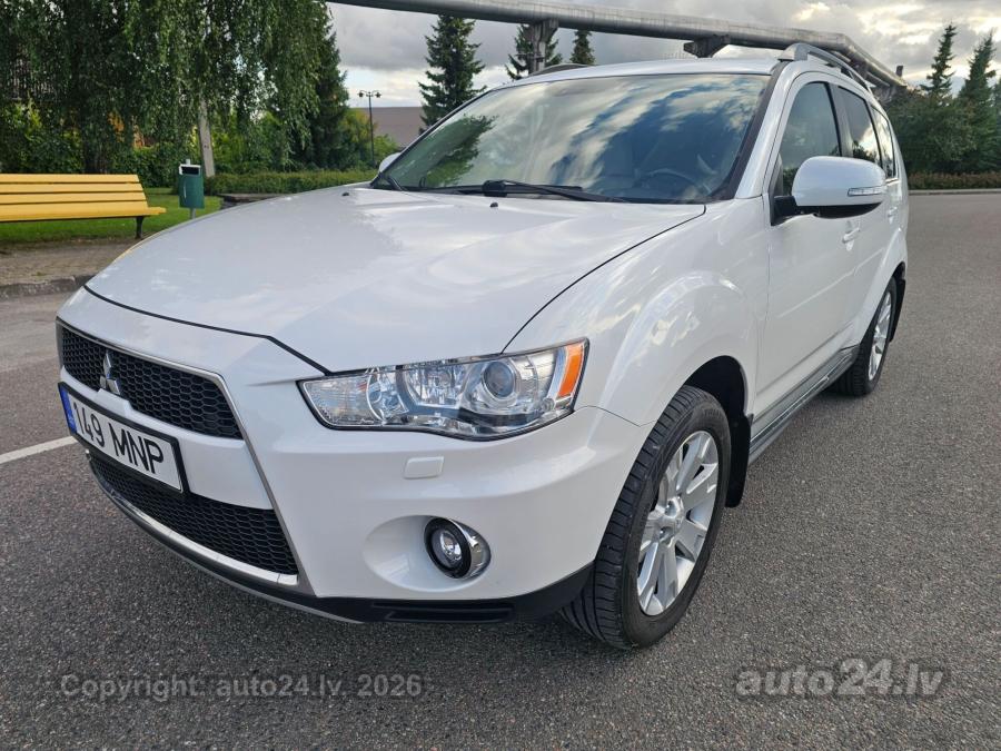 Balts Mitsubishi Outlander 2011 Paide, ar dzinēja tilpumu 2.40 L un nobraukumu 135 tūkst. km par 5990 €, foto 1 vietnē AUTOMOTO.COM.LV