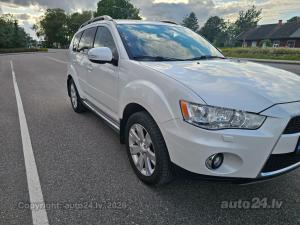 Balts Mitsubishi Outlander 2011 Paide, ar dzinēja tilpumu 2.40 L un nobraukumu 135 tūkst. km par 5990 €, foto 6 vietnē AUTOMOTO.COM.LV