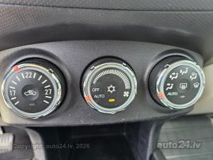 Balts Mitsubishi Outlander 2011 Paide, ar dzinēja tilpumu 2.40 L un nobraukumu 135 tūkst. km par 5990 €, foto 15 vietnē AUTOMOTO.COM.LV