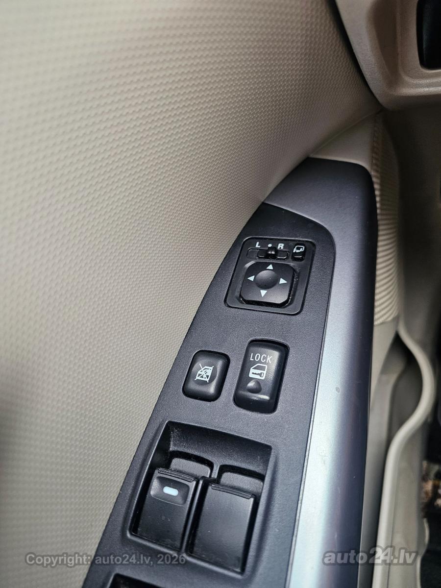 Balts Mitsubishi Outlander 2011 Paide, ar dzinēja tilpumu 2.40 L un nobraukumu 135 tūkst. km par 5990 €, foto 18 vietnē AUTOMOTO.COM.LV