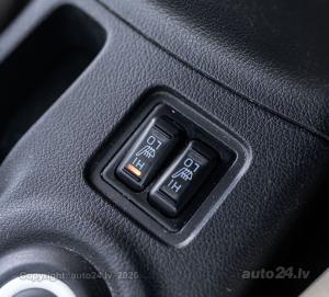 Balts Mitsubishi Outlander 2014 Tallina, ar dzinēja tilpumu 2.00 L un nobraukumu 192 tūkst. km par 6490 €, foto 21 vietnē AUTOMOTO.COM.LV