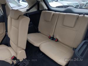 White Mitsubishi Outlander 2015 in Tallinn, with an engine capacity of 2.20 L and mileage of 112 thousand km for 11900 €, photo 10 on AUTOMOTO.COM.LV
