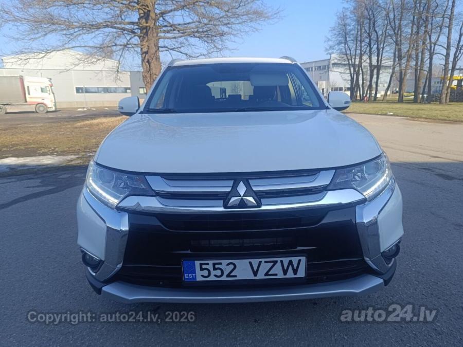 Balts Mitsubishi Outlander 2016 Tallina, ar dzinēja tilpumu 2.30 L un nobraukumu 0 tūkst. km par 11700 €, foto 2 vietnē AUTOMOTO.COM.LV