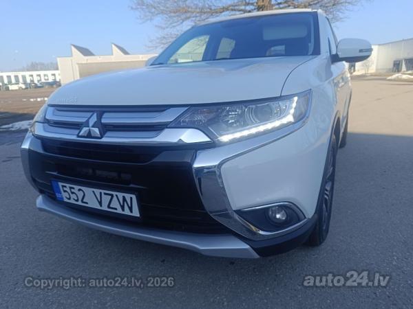Balts Mitsubishi Outlander 2016 Tallina, ar dzinēja tilpumu 2.30 L un nobraukumu 0 tūkst. km par 11700 €, foto 5 vietnē AUTOMOTO.COM.LV