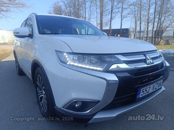 Balts Mitsubishi Outlander 2016 Tallina, ar dzinēja tilpumu 2.30 L un nobraukumu 0 tūkst. km par 11700 €, foto 6 vietnē AUTOMOTO.COM.LV