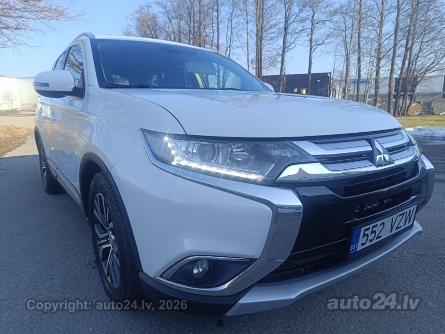 Balts Mitsubishi Outlander 2016 Tallina, ar dzinēja tilpumu 2.30 L un nobraukumu 0 tūkst. km par 11700 €, foto 6 vietnē AUTOMOTO.COM.LV