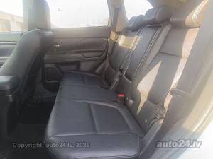 Balts Mitsubishi Outlander 2016 Tallina, ar dzinēja tilpumu 2.30 L un nobraukumu 0 tūkst. km par 11700 €, foto 22 vietnē AUTOMOTO.COM.LV