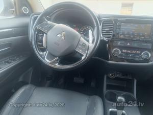 Balts Mitsubishi Outlander 2016 Tallina, ar dzinēja tilpumu 2.30 L un nobraukumu 0 tūkst. km par 11700 €, foto 23 vietnē AUTOMOTO.COM.LV