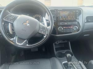 Balts Mitsubishi Outlander 2016 Tallina, ar dzinēja tilpumu 2.30 L un nobraukumu 0 tūkst. km par 11700 €, foto 25 vietnē AUTOMOTO.COM.LV