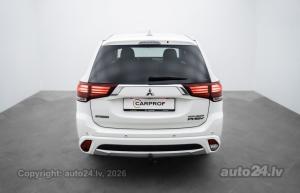 Balts Mitsubishi Outlander 2016 Tallina, ar dzinēja tilpumu 2.00 L un nobraukumu 186 tūkst. km par 11899 €, foto 6 vietnē AUTOMOTO.COM.LV