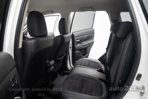 Balts Mitsubishi Outlander 2016 Tallina, ar dzinēja tilpumu 2.00 L un nobraukumu 186 tūkst. km par 11899 €, foto 9 vietnē AUTOMOTO.COM.LV