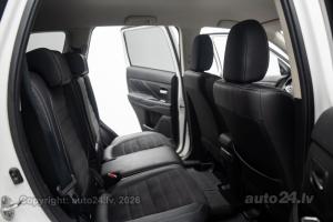 Balts Mitsubishi Outlander 2016 Tallina, ar dzinēja tilpumu 2.00 L un nobraukumu 186 tūkst. km par 11899 €, foto 10 vietnē AUTOMOTO.COM.LV