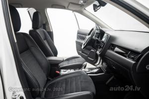 Balts Mitsubishi Outlander 2016 Tallina, ar dzinēja tilpumu 2.00 L un nobraukumu 186 tūkst. km par 11899 €, foto 11 vietnē AUTOMOTO.COM.LV