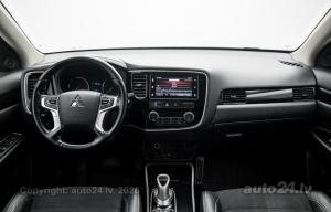 Balts Mitsubishi Outlander 2016 Tallina, ar dzinēja tilpumu 2.00 L un nobraukumu 186 tūkst. km par 11899 €, foto 13 vietnē AUTOMOTO.COM.LV