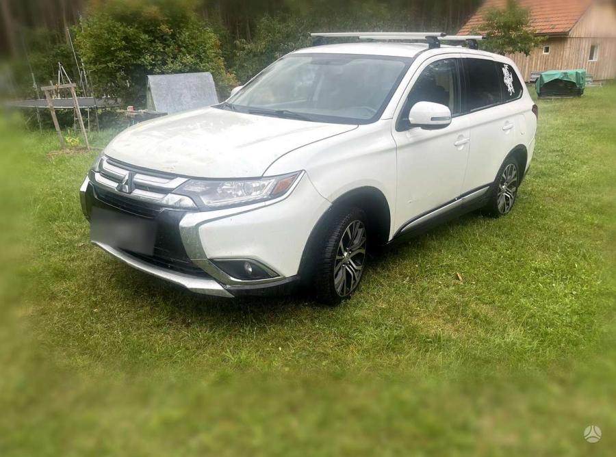 Balts Mitsubishi Outlander 2019 Viļņa, ar dzinēja tilpumu 2.36 L un nobraukumu 272 tūkst. km par 9250 €, foto 3 vietnē AUTOMOTO.COM.LV