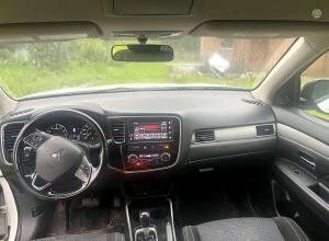 Balts Mitsubishi Outlander 2019 Viļņa, ar dzinēja tilpumu 2.36 L un nobraukumu 272 tūkst. km par 9250 €, foto 13 vietnē AUTOMOTO.COM.LV