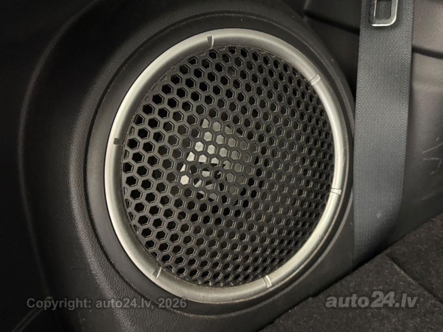 Balts Mitsubishi Outlander 2019 Tallina, ar dzinēja tilpumu 2.00 L un nobraukumu 166 tūkst. km par 14500 €, foto 8 vietnē AUTOMOTO.COM.LV