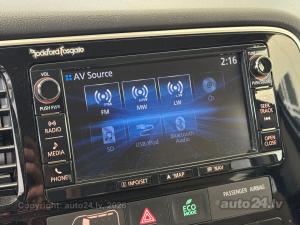 Balts Mitsubishi Outlander 2019 Tallina, ar dzinēja tilpumu 2.00 L un nobraukumu 166 tūkst. km par 14500 €, foto 20 vietnē AUTOMOTO.COM.LV