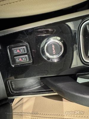 Balts Mitsubishi Outlander 2019 Tallina, ar dzinēja tilpumu 2.00 L un nobraukumu 166 tūkst. km par 14500 €, foto 21 vietnē AUTOMOTO.COM.LV