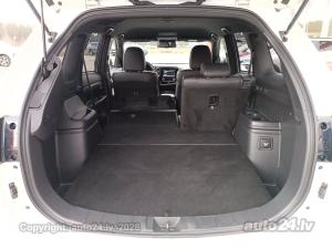 White Mitsubishi Outlander 2021 in Tallinn, with an engine capacity of 2.40 L and mileage of 77 thousand km for 25990 €, photo 11 on AUTOMOTO.COM.LV