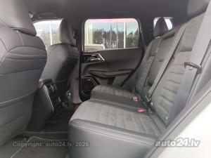 Balts Mitsubishi Outlander 2025 Tallina, ar dzinēja tilpumu 2.40 L un nobraukumu 17 tūkst. km par 47990 €, foto 9 vietnē AUTOMOTO.COM.LV