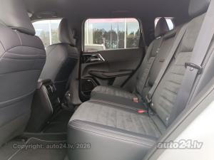 White Mitsubishi Outlander 2026 in Tallinn, with an engine capacity of 2.40 L and mileage of 12 thousand km for 51990 €, photo 9 on AUTOMOTO.COM.LV