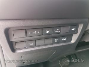 White Mitsubishi Outlander 2026 in Tallinn, with an engine capacity of 2.40 L and mileage of 12 thousand km for 51990 €, photo 17 on AUTOMOTO.COM.LV
