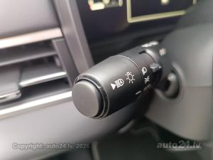 White Mitsubishi Outlander 2026 in Tallinn, with an engine capacity of 2.40 L and mileage of 12 thousand km for 51990 €, photo 18 on AUTOMOTO.COM.LV