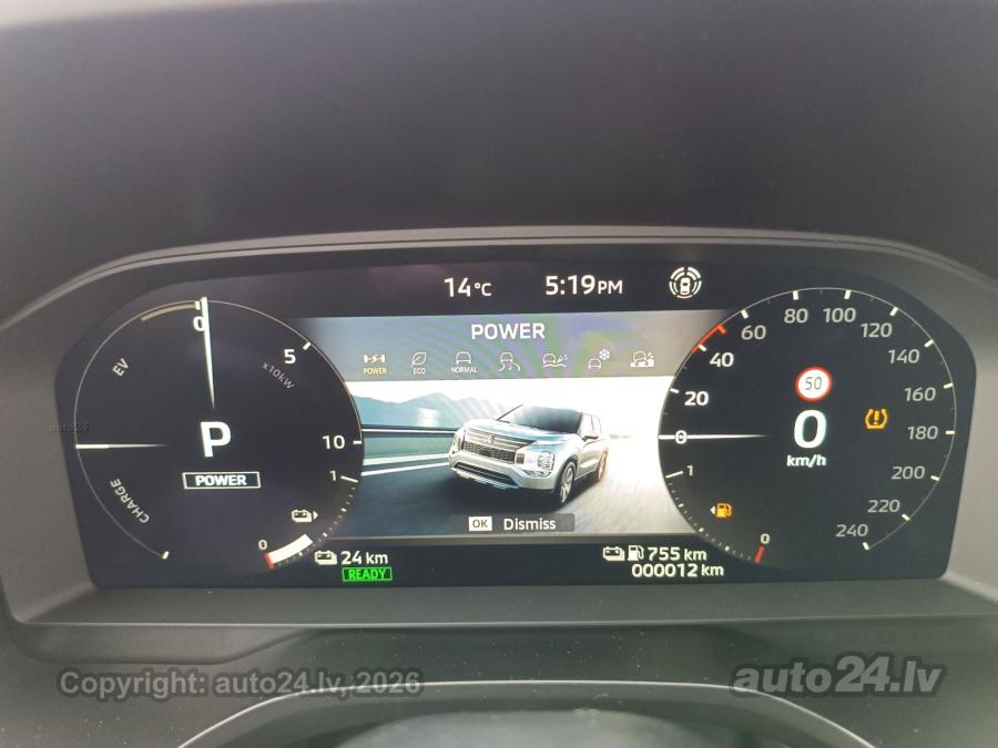 White Mitsubishi Outlander 2026 in Tallinn, with an engine capacity of 2.40 L and mileage of 12 thousand km for 51990 €, photo 28 on AUTOMOTO.COM.LV