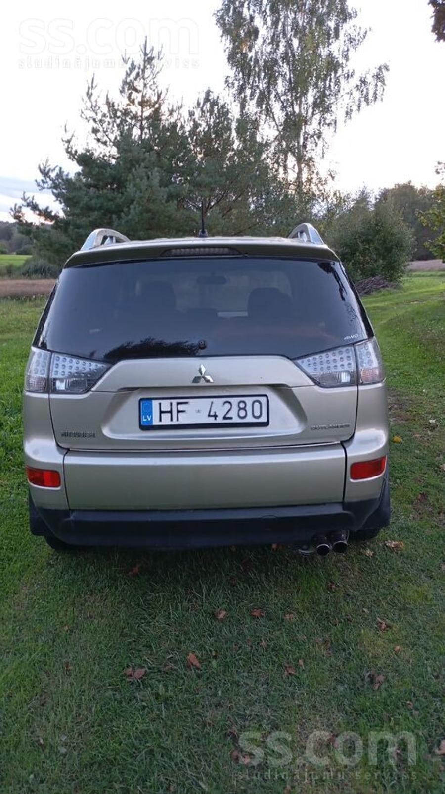 Dzeltens Mitsubishi Outlander 2008 Rēzekne, ar dzinēja tilpumu 2.00 L un nobraukumu 298 tūkst. km par 2200 €, foto 3 vietnē AUTOMOTO.COM.LV