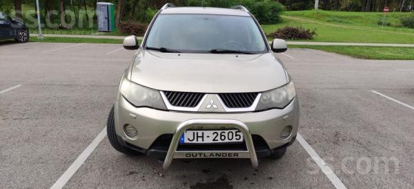 Dzeltens Mitsubishi Outlander 2008 Jēkabpils, ar dzinēja tilpumu 2.00 L un nobraukumu 339 tūkst. km par 1850 €, foto 7 vietnē AUTOMOTO.COM.LV