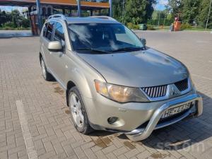Желтый Мицубиси Аутлендер 2008 в Елгава, объемом двигателя 2.40 л и пробегом 296 тыс. км за 2700 €, фото  на AUTOMOTO.COM.LV