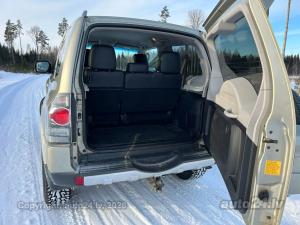 Beige Mitsubishi Pajero 2010 in Tallinn, with an engine capacity of 3.80 L and mileage of 76 thousand km for 11700 €, photo 18 on AUTOMOTO.COM.LV