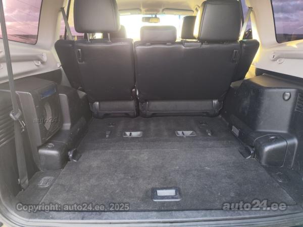 Beige Mitsubishi Pajero 2011 in Haapsalu, with an engine capacity of 3.20 L and mileage of 243 thousand km for 10500 €, photo 11 on AUTOMOTO.COM.LV