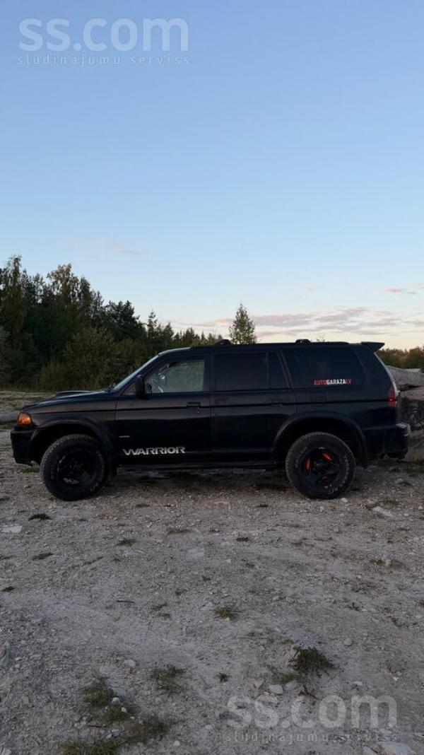 Melns Mitsubishi Pajero 1999 Rīga, ar dzinēja tilpumu 3.00 L un nobraukumu 163 tūkst. km par 2950 €, foto 8 vietnē AUTOMOTO.COM.LV