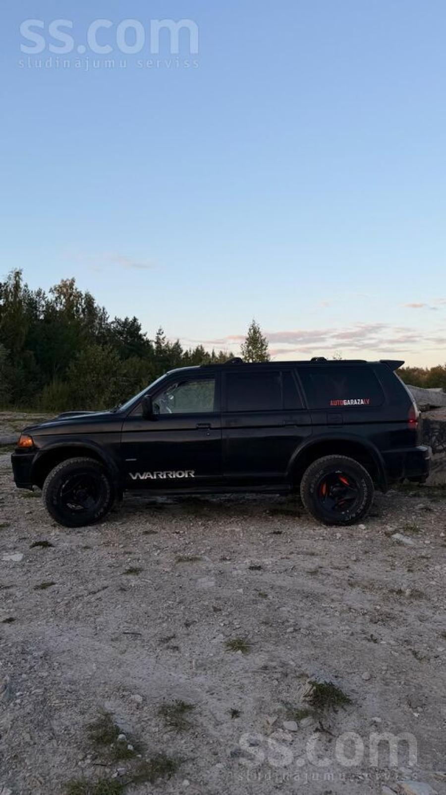 Black Mitsubishi Pajero 1999 in Riga, with an engine capacity of 3.00 L and mileage of 163 thousand km for 2950 €, photo 8 on AUTOMOTO.COM.LV