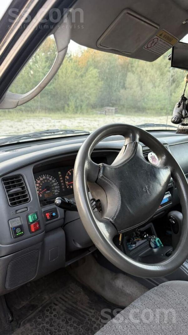 Melns Mitsubishi Pajero 1999 Rīga, ar dzinēja tilpumu 3.00 L un nobraukumu 163 tūkst. km par 2950 €, foto 9 vietnē AUTOMOTO.COM.LV