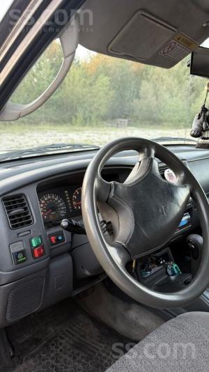 Black Mitsubishi Pajero 1999 in Riga, with an engine capacity of 3.00 L and mileage of 163 thousand km for 2950 €, photo 9 on AUTOMOTO.COM.LV