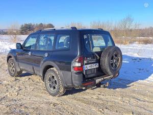 Melns Mitsubishi Pajero 2001 Viļņa, ar dzinēja tilpumu 3.20 L un nobraukumu 260 tūkst. km par 3250 €, foto 4 vietnē AUTOMOTO.COM.LV