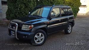 Melns Mitsubishi Pajero 2001 Sindi, ar dzinēja tilpumu 2.00 L un nobraukumu 147 tūkst. km par 3800 €, foto 3 vietnē AUTOMOTO.COM.LV