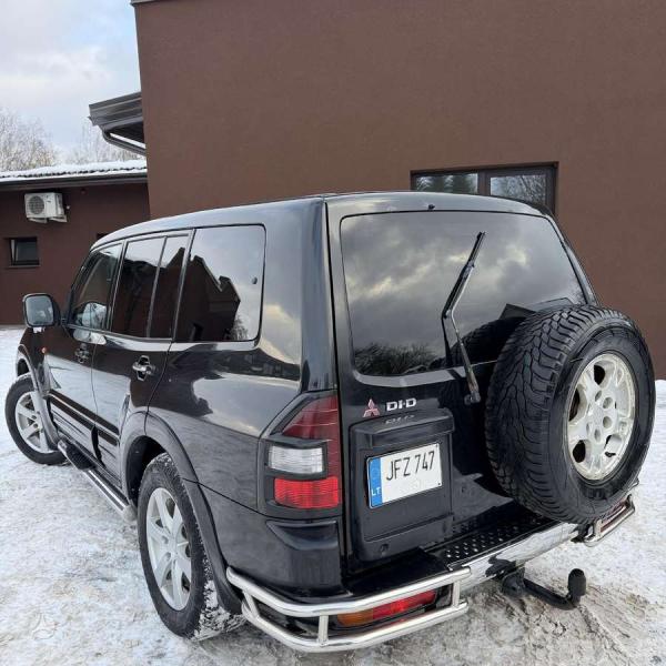 Black Mitsubishi Pajero 2002 in Kaisiadorys, with an engine capacity of 3.19 L and mileage of 384 thousand km for 3950 €, photo 10 on AUTOMOTO.COM.LV