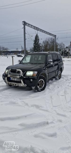 Black Mitsubishi Pajero 2003 in Vilnius, with an engine capacity of 3.50 L and mileage of 247 thousand km for 2700 €, photo  on AUTOMOTO.COM.LV