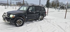 Black Mitsubishi Pajero 2003 in Vilnius, with an engine capacity of 3.50 L and mileage of 247 thousand km for 2700 €, photo 3 on AUTOMOTO.COM.LV