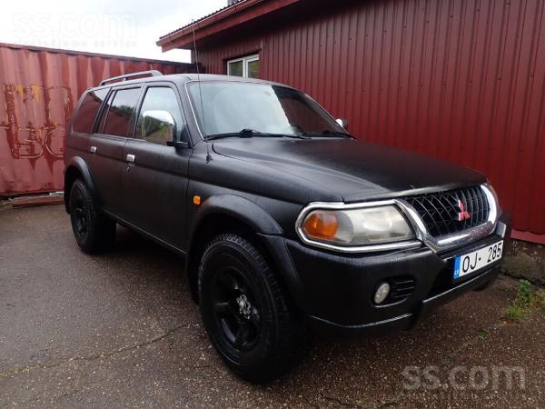 Черный Мицубиси Паджеро 2003 в Лиепая, объемом двигателя 3.00 л и пробегом 230 тыс. км за 4550 €, фото 1 на AUTOMOTO.COM.LV
