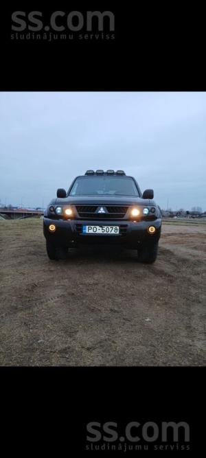 Черный Мицубиси Паджеро 2004 в Даугавпилс, объемом двигателя 3.20 л и пробегом 303 тыс. км за 4600 €, фото 4 на AUTOMOTO.COM.LV